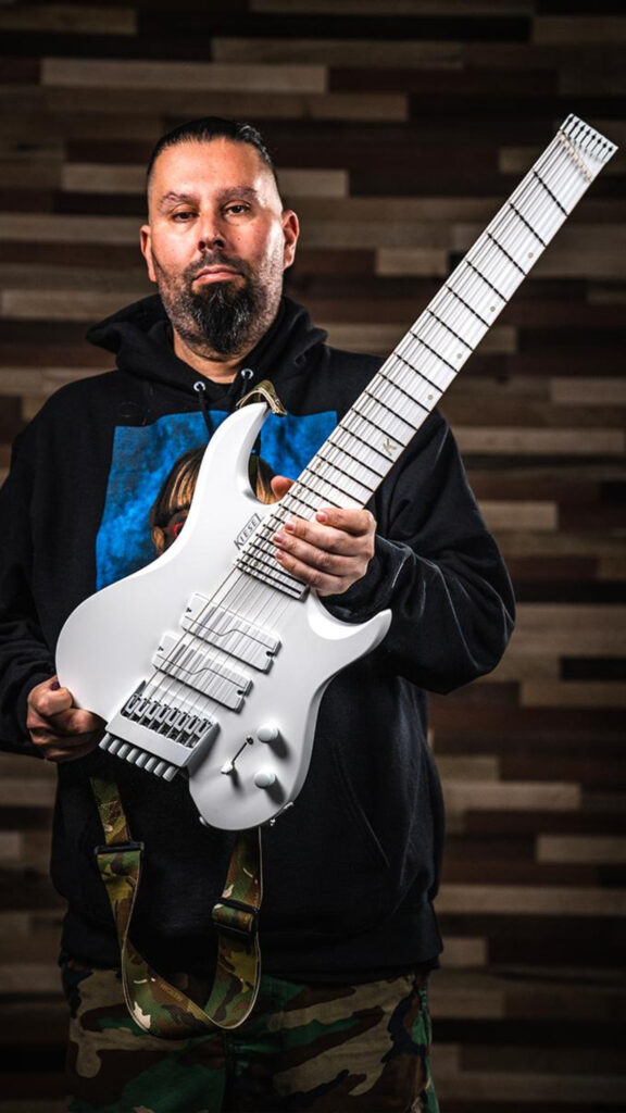 Stephen Carpenter chez Kiesel Guitars – GUITARE XTREME